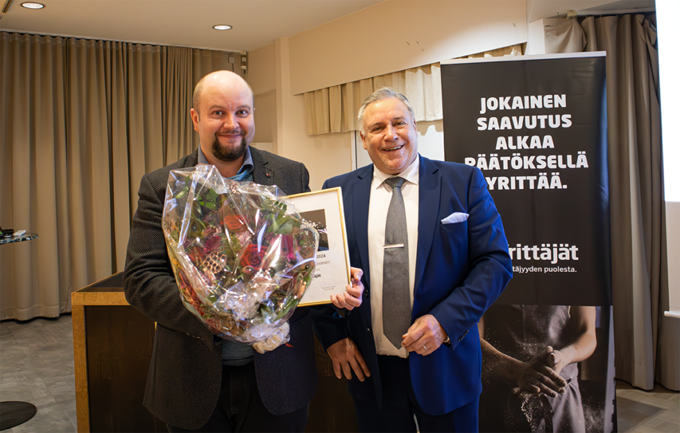 Juha-Pekka Rusaselle Vuoden Yrittäjäteko -palkinto - Kiuruvesi-lehti