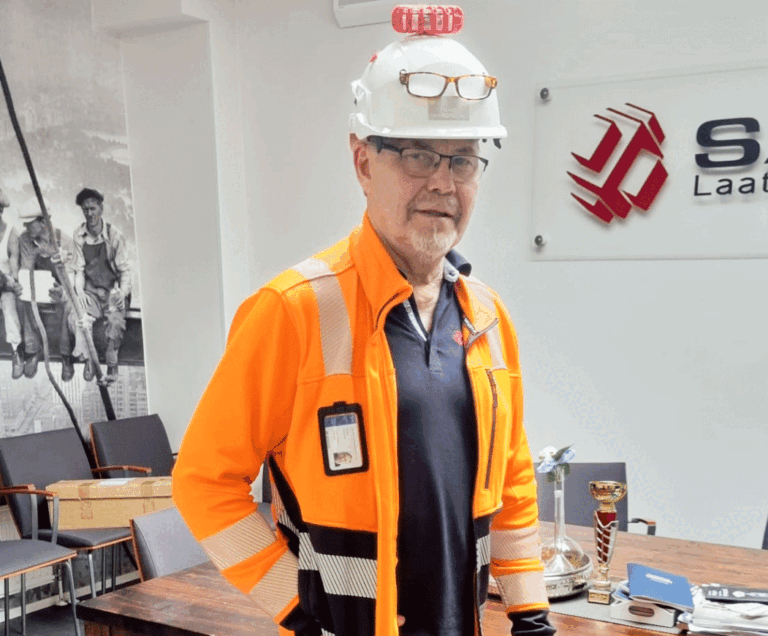 Eläkkeellä: Raimo Väisänen jäi läksiäisten jälkeen vielä töihin, hyvää ...
